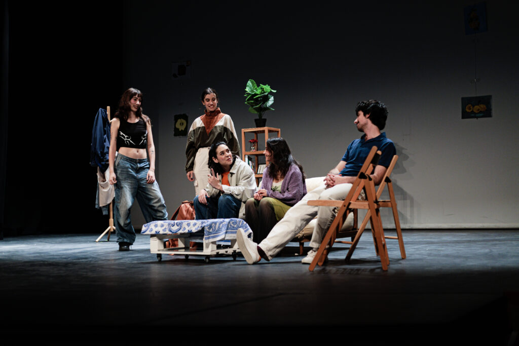 DISTRIBUCIÓN – Suerte Guapa Producciones